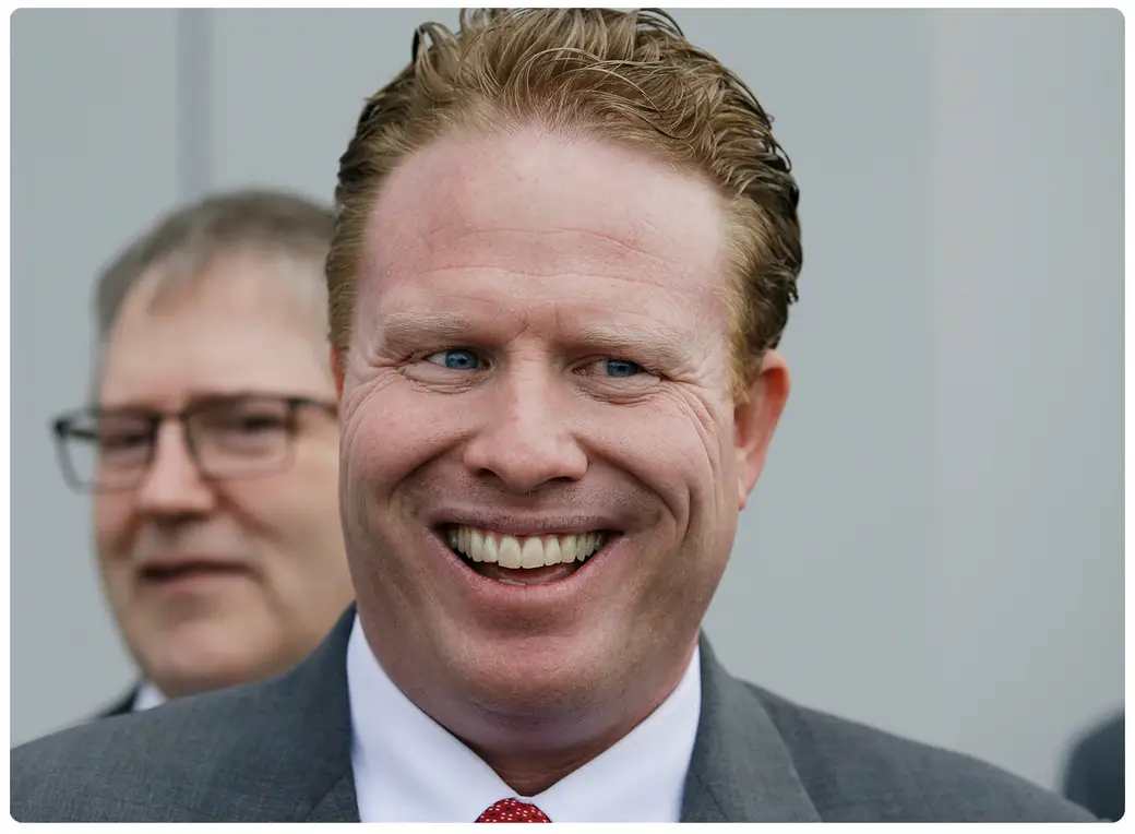 Como Mastercard e Visa lucram com falcatruas - Outras Palavras